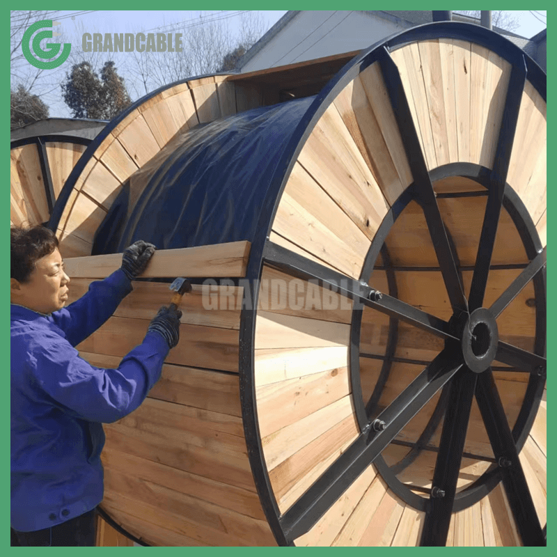 1250 Kcmil AL TRXLPE, MV-90, INS 100% 35kV 1/3 Neutral (XLPE Jacket ...